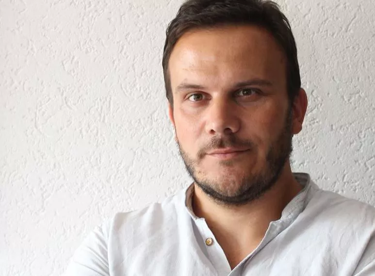 Who is deceiving whom: EU praising BH politicians, the citizens at ...