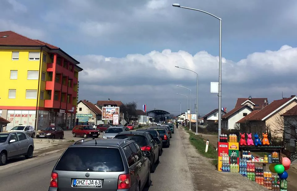 Usporen saobraćaj na graničnim prelazima Bosanski Brod, Orašje i Klobuk