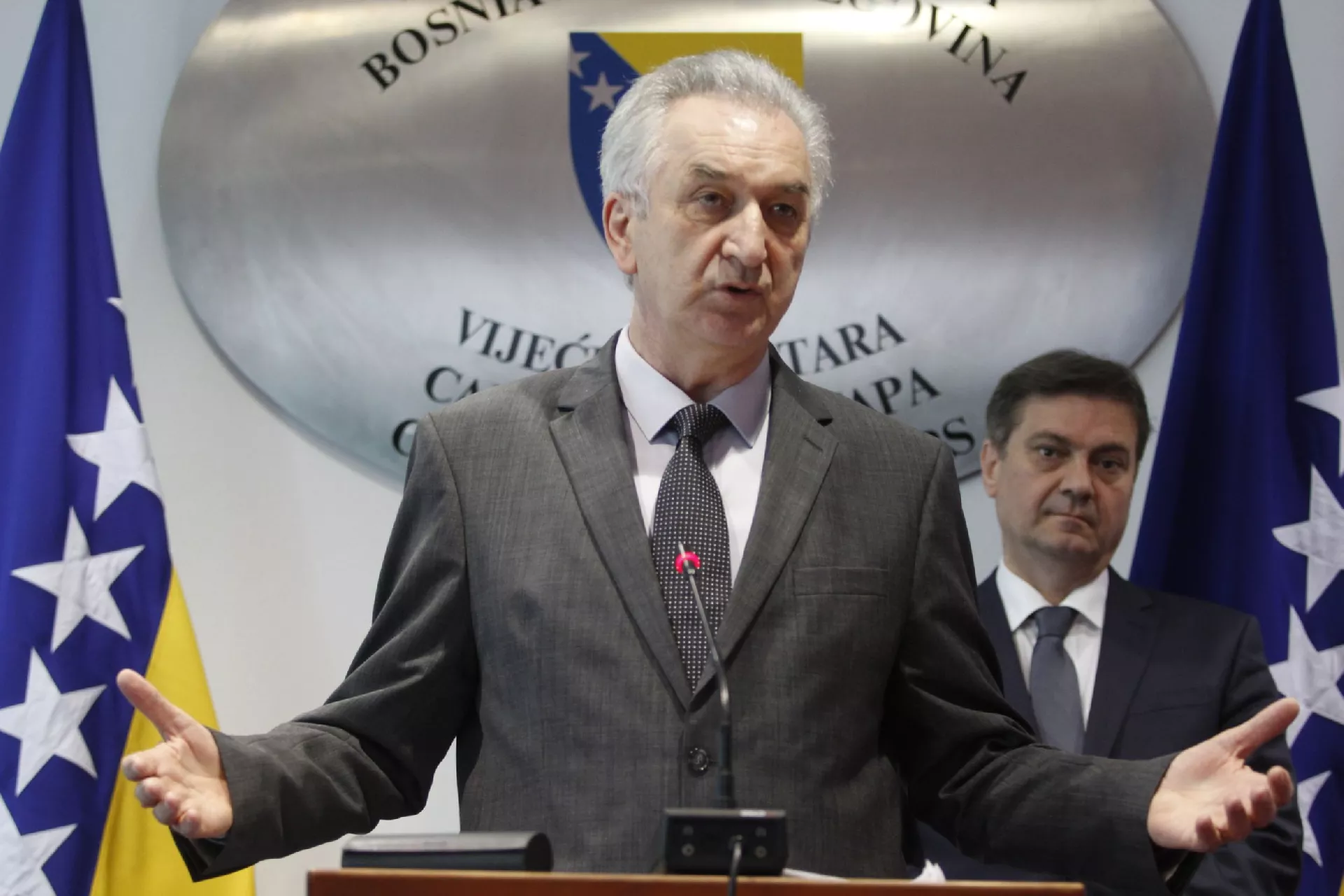 Na zahtjev Šarovića sa dnevnog reda skinut godišnji nacionalni program BiH