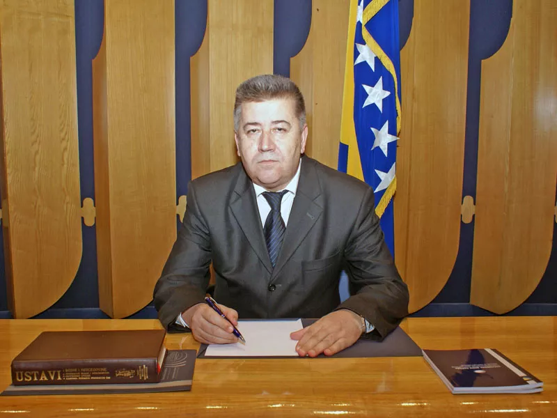 FBiH i RS 6-2: Ko su delegati koji su glasali za četničkog vojvodu ...